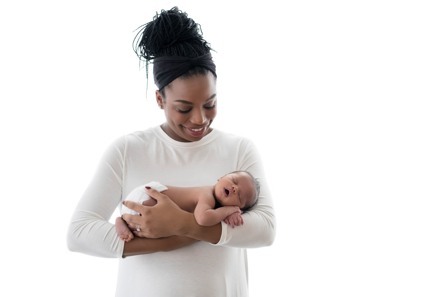 Newborn photography and what to wear postpartum - MichelleLindsay